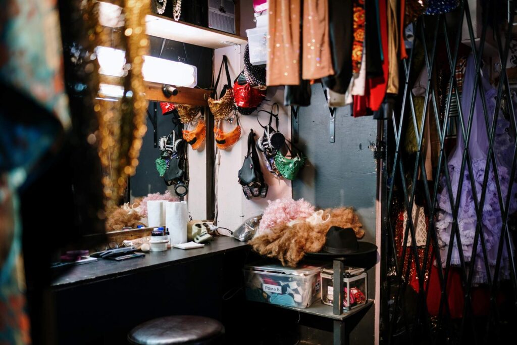 Behind the Scenes – Tech Theatre Curriculum – Learning Center